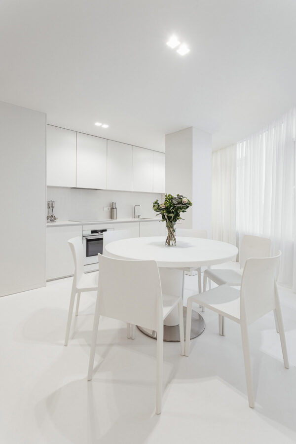 Crafting Cool Clarity With All-White Interiors Crafting Cool Clarity ...