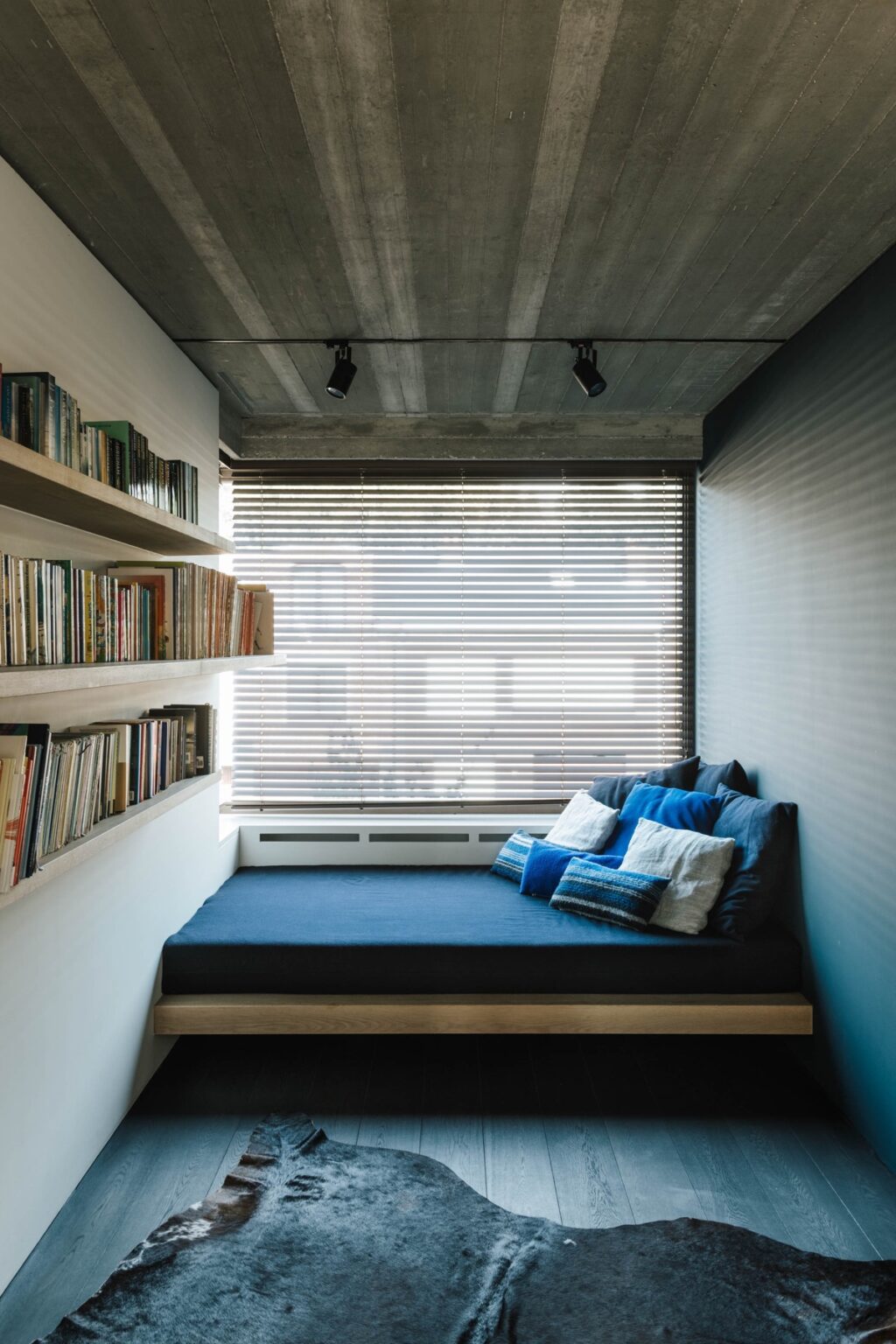 51 Home Library Designs That Will Have Book Lovers Lost For Hours