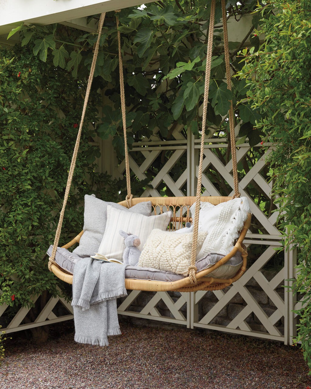 51 Outdoor Benches to Complete Your Garden or Patio