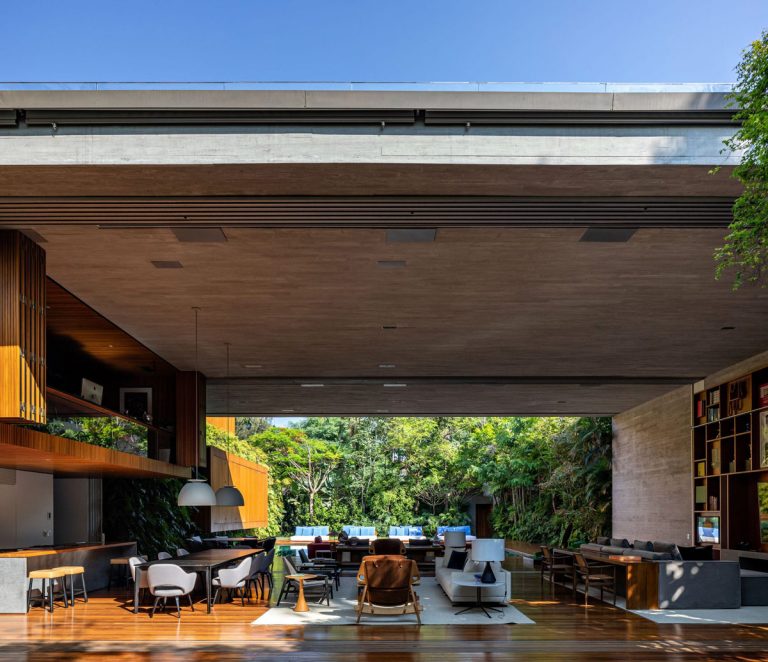 Luxury Open Concept Home With Pool & Party Room In Brazil