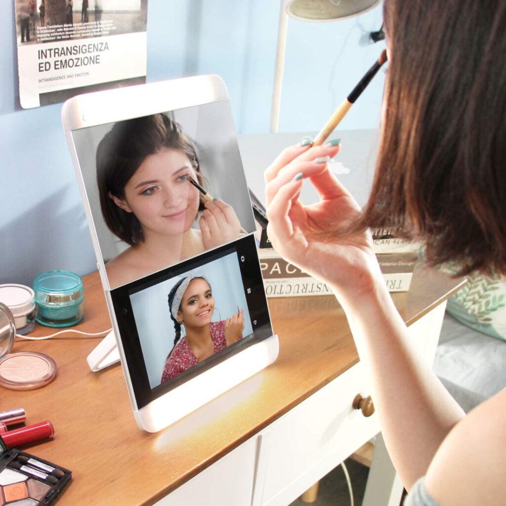 Product Of The Week: Smart Makeup Mirror