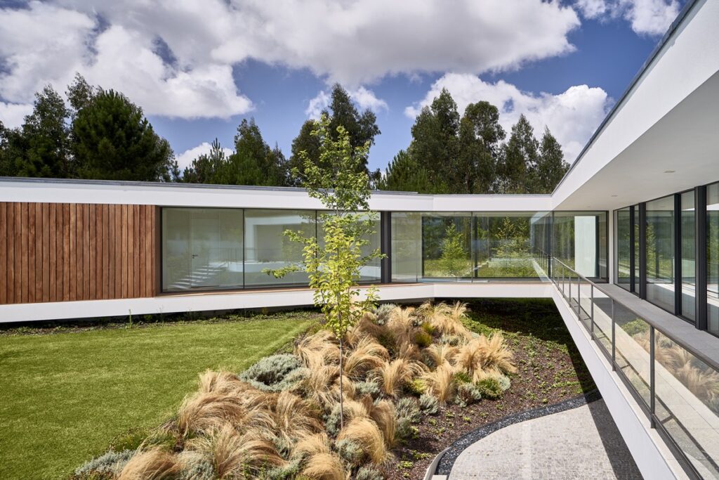 A Modern House On A Challenging Sloped Terrain [Video]