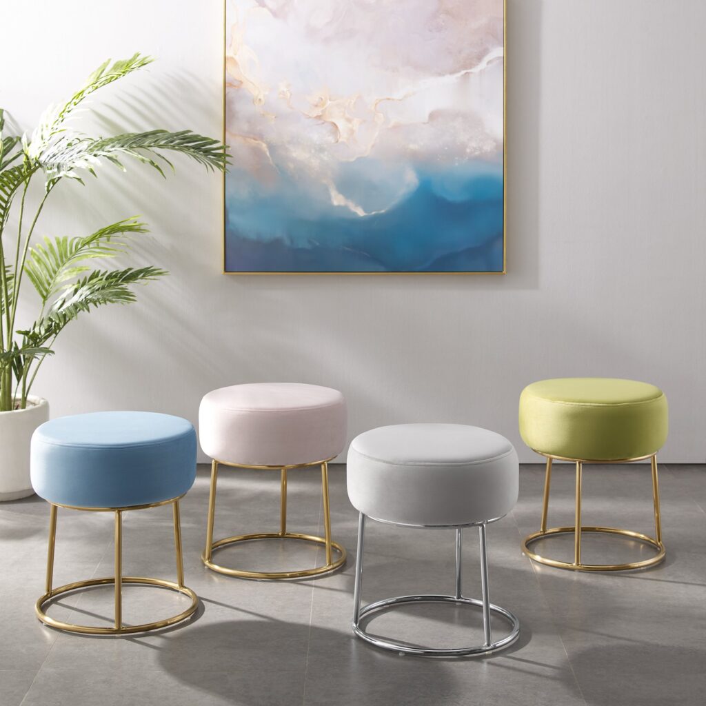 44 Entryway Stools to Make Your Threshold Stylish and Functional