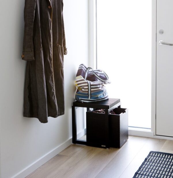 44 Entryway Stools to Make Your Threshold Stylish and Functional