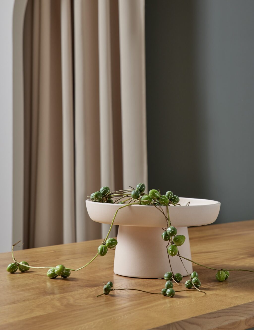 51 Table Centerpiece Ideas to Spice Up Any Surface