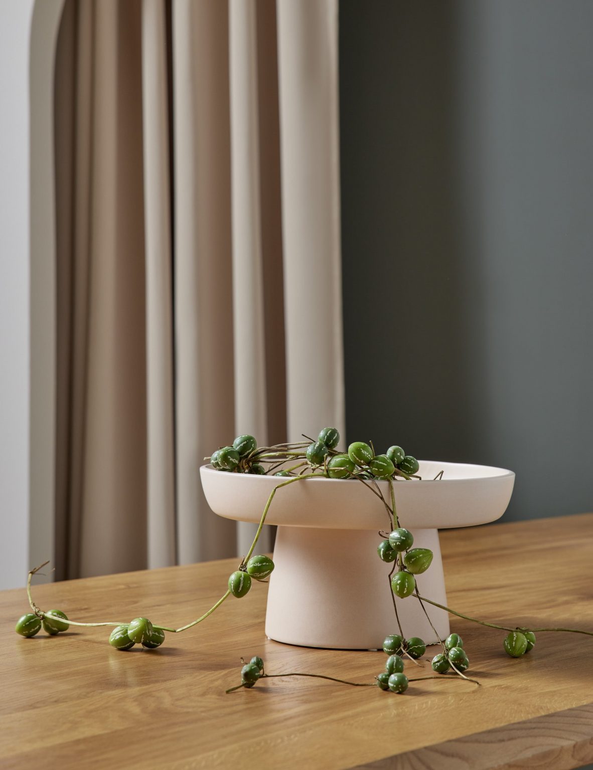 51 Table Centerpiece Ideas to Spice Up Any Surface