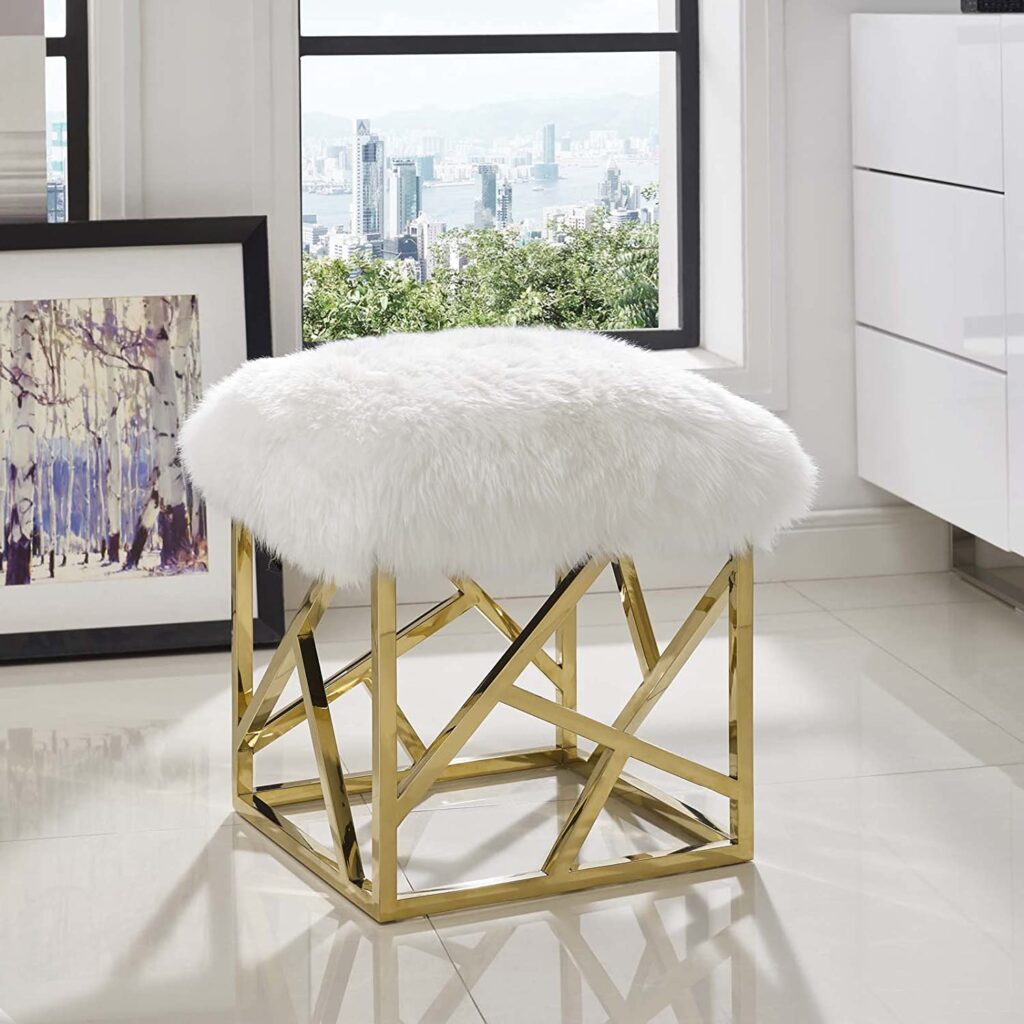 44 Entryway Stools to Make Your Threshold Stylish and Functional