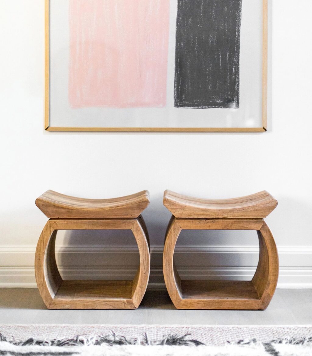 44 Entryway Stools to Make Your Threshold Stylish and Functional