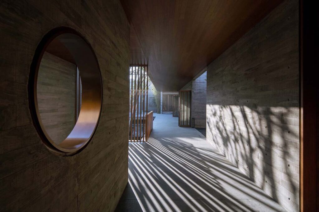 round window | Interior Design Ideas