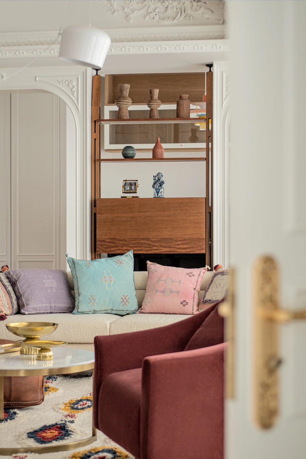 French Neoclassical Interiors With Pleasant Pops Of Colour