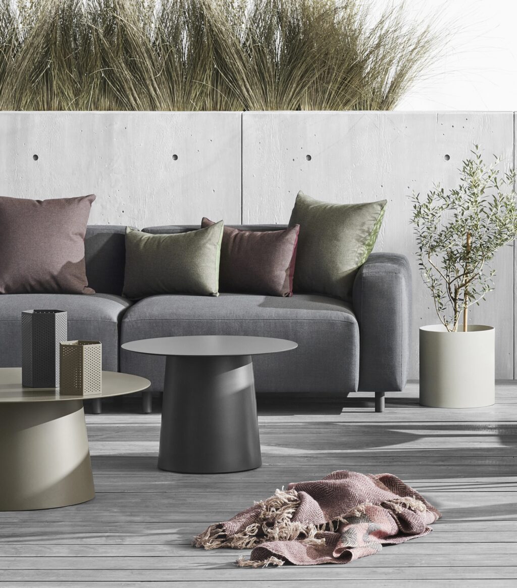 51 Black Side Tables to Flatter Every Modern Style