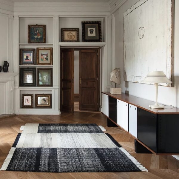 51 Black and White Rugs with Striking High-Contrast Appeal