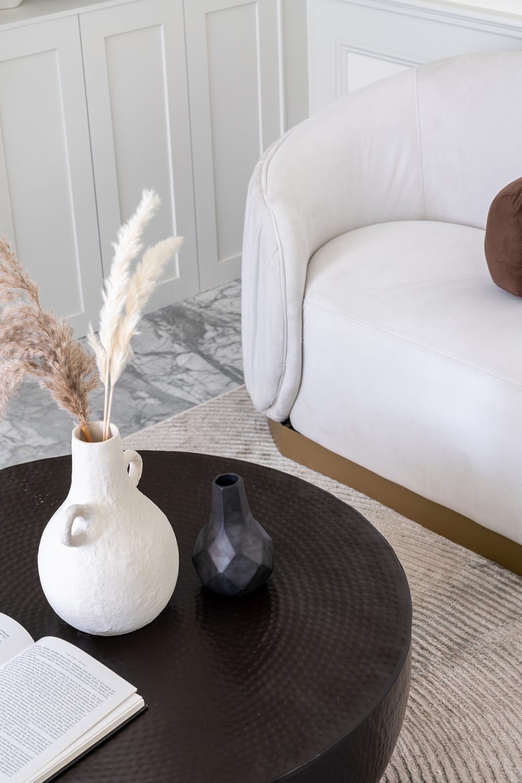 decorative vases | Interior Design Ideas