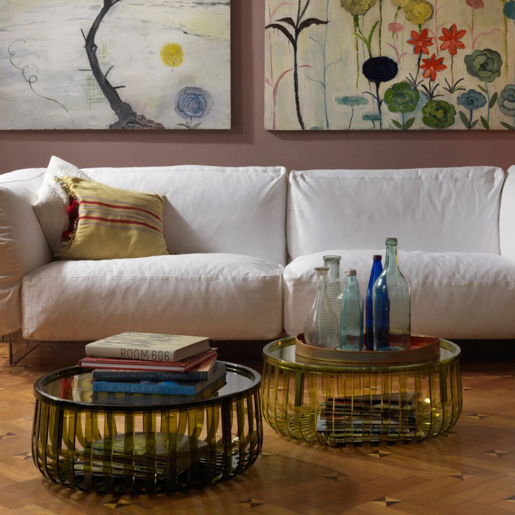 51 Acrylic Coffee Tables for Pure Modern Minimalism
