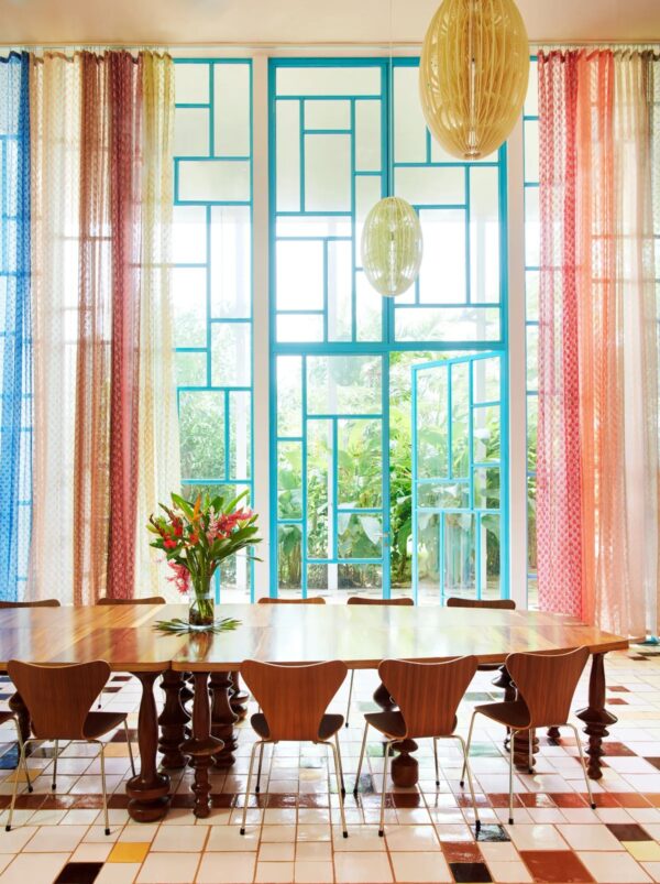 40 Large Dining Rooms That Will Impress Dinner Guests