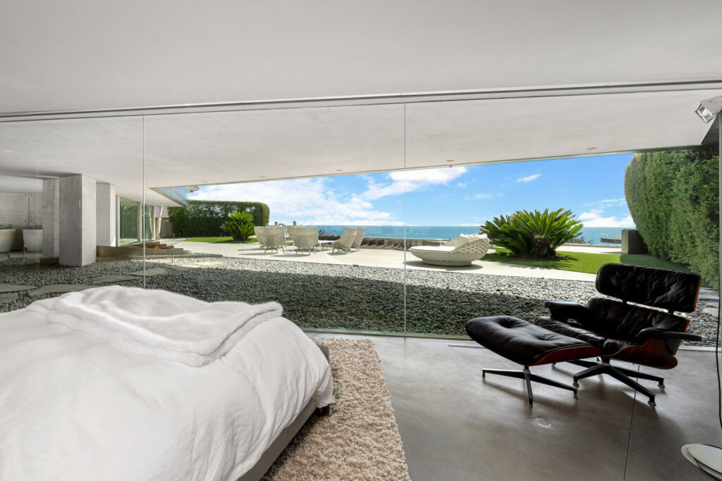 Eames chair | Interior Design Ideas