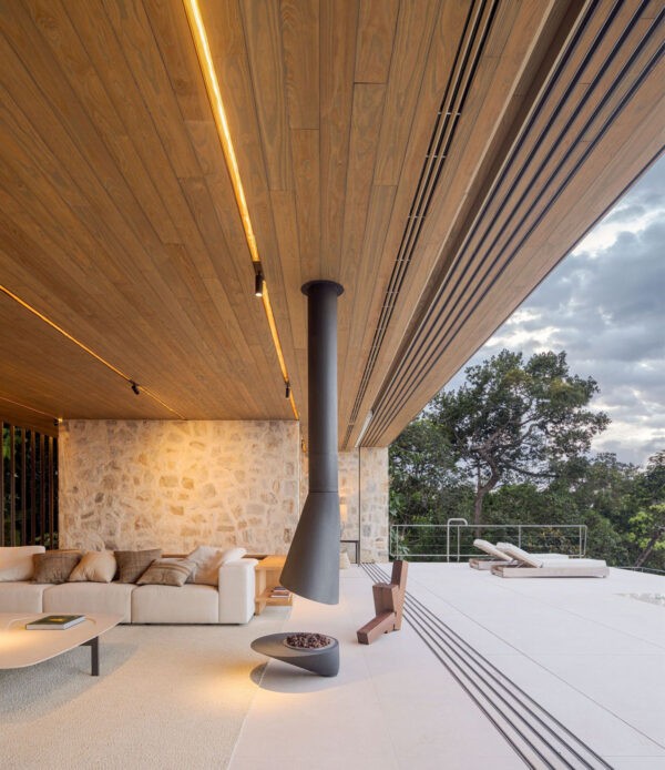 A Luxury Home In Brazil That Floats Above The Forest