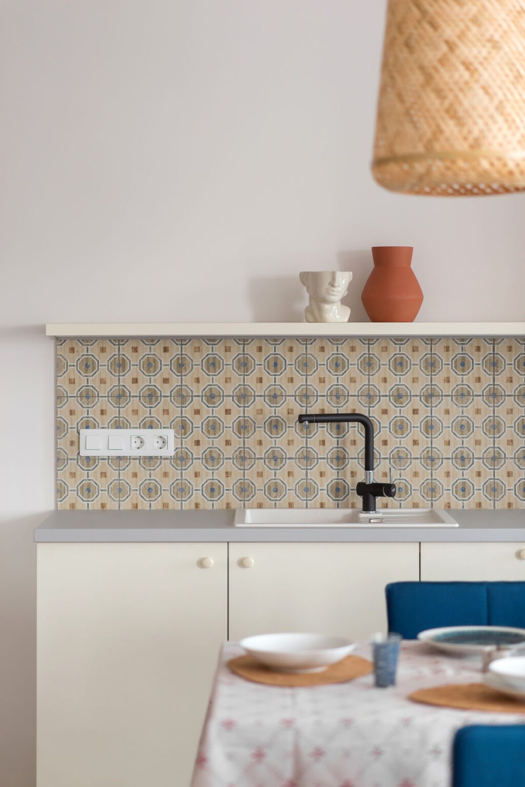black kitchen tap | Interior Design Ideas