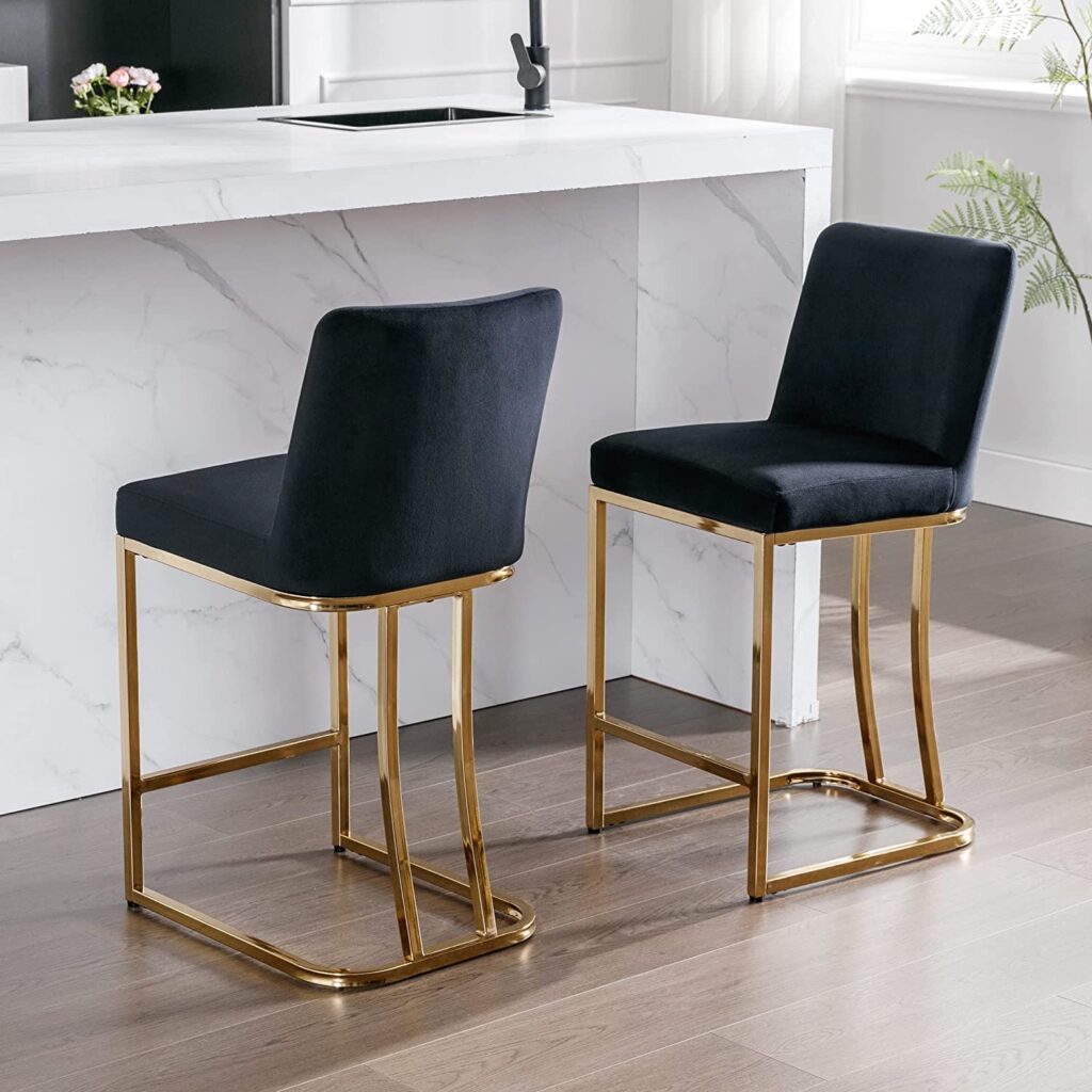 51 Upholstered Bar Stools That Blend Comfort and Style Seamlessly