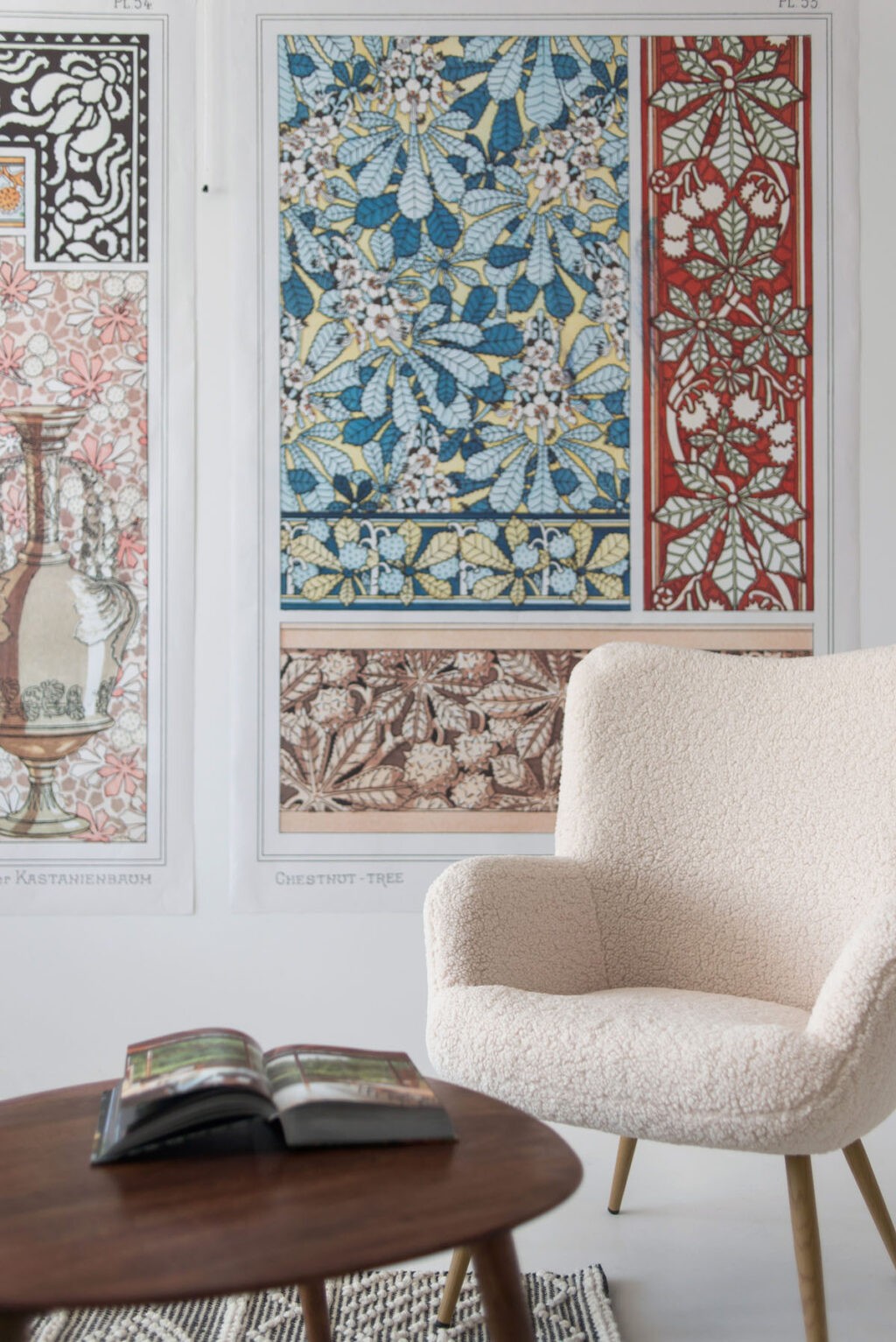 Colorful Interior With Provençal & Scandi Twists for a Fine Art Enthusiast