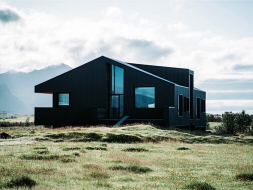 40 Black Houses That Showcase Bold Design Statements