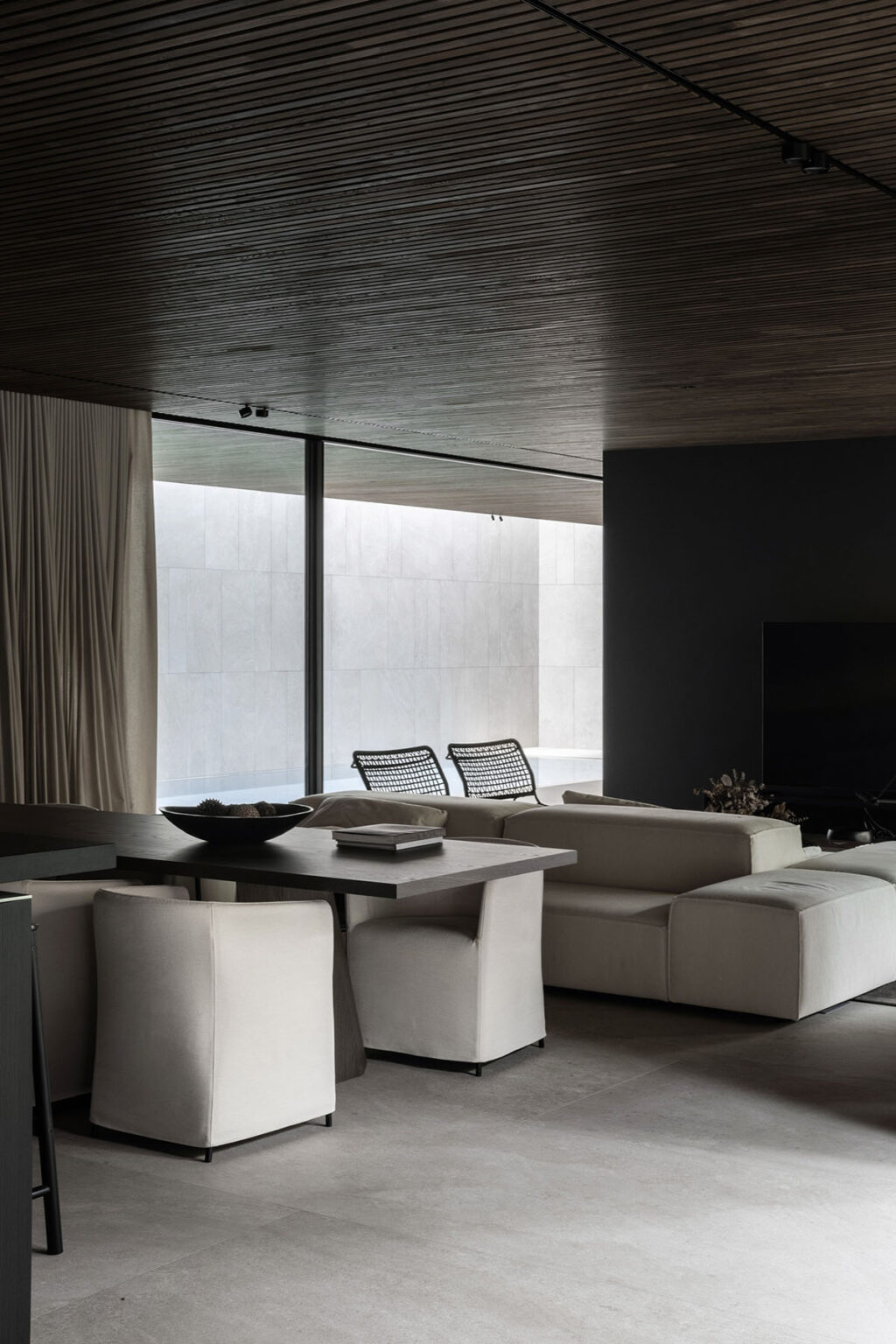 Exploring Restrained Luxury: A Modern House with Garden, Pool, and ... Exploring Restrained Luxury: A Modern House with Garden, Pool, and ...