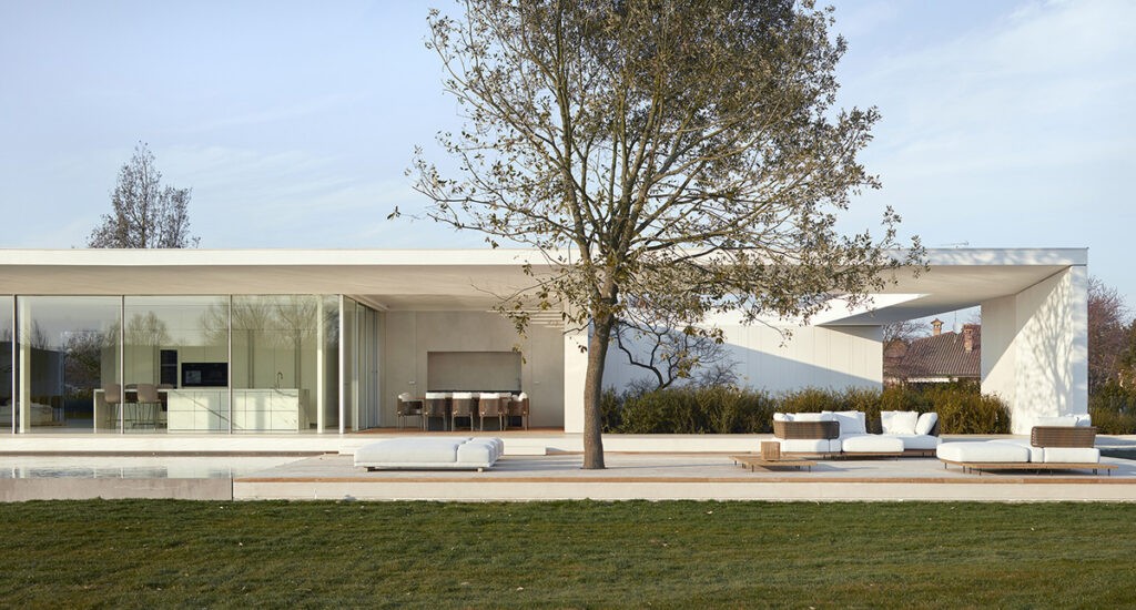 A Modernist Residence In The Italian Countryside [Video]