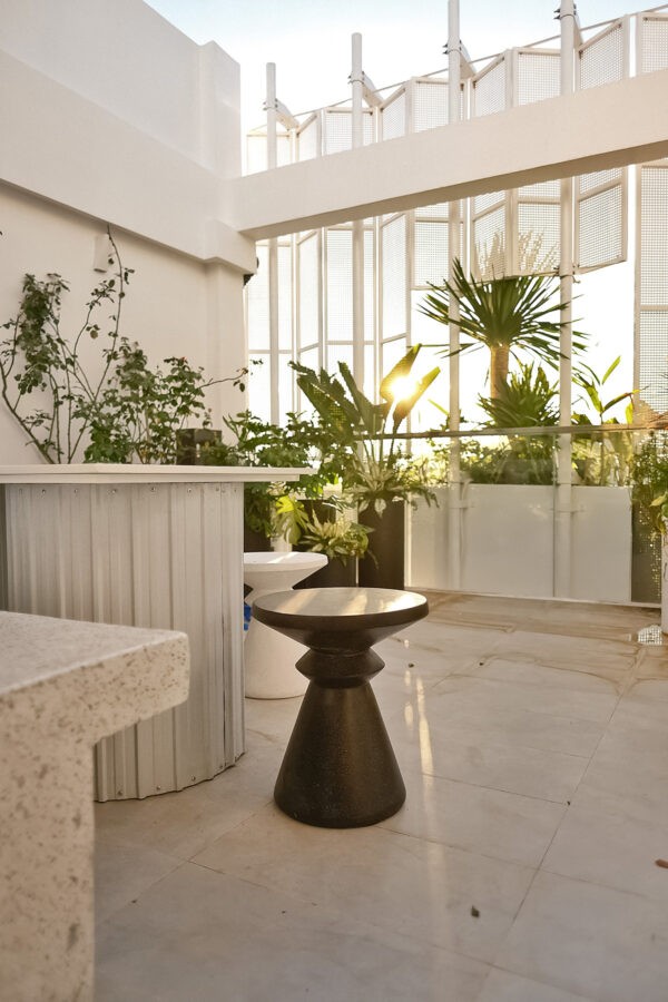 round side tables | Interior Design Ideas