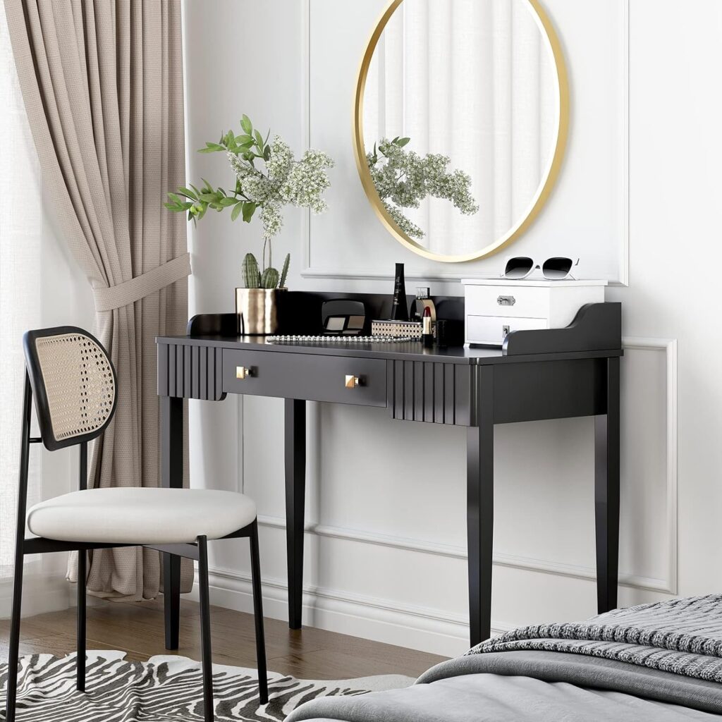 51 Small Desks to Save Space and Boost Productivity