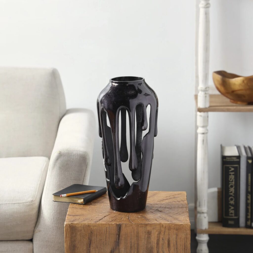 51 Black Vases Sure to Look Great Anywhere