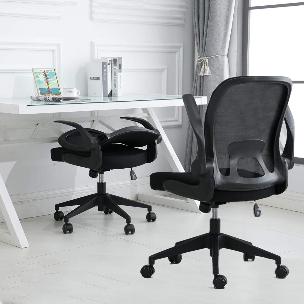25 Small Desk Chairs That Add Style to Compact Workspaces