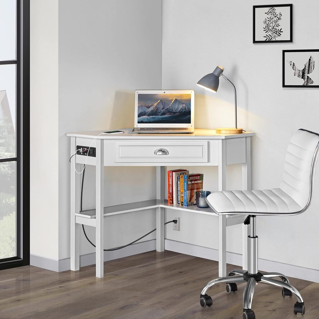 25 Small Desk Chairs That Add Style to Compact Workspaces