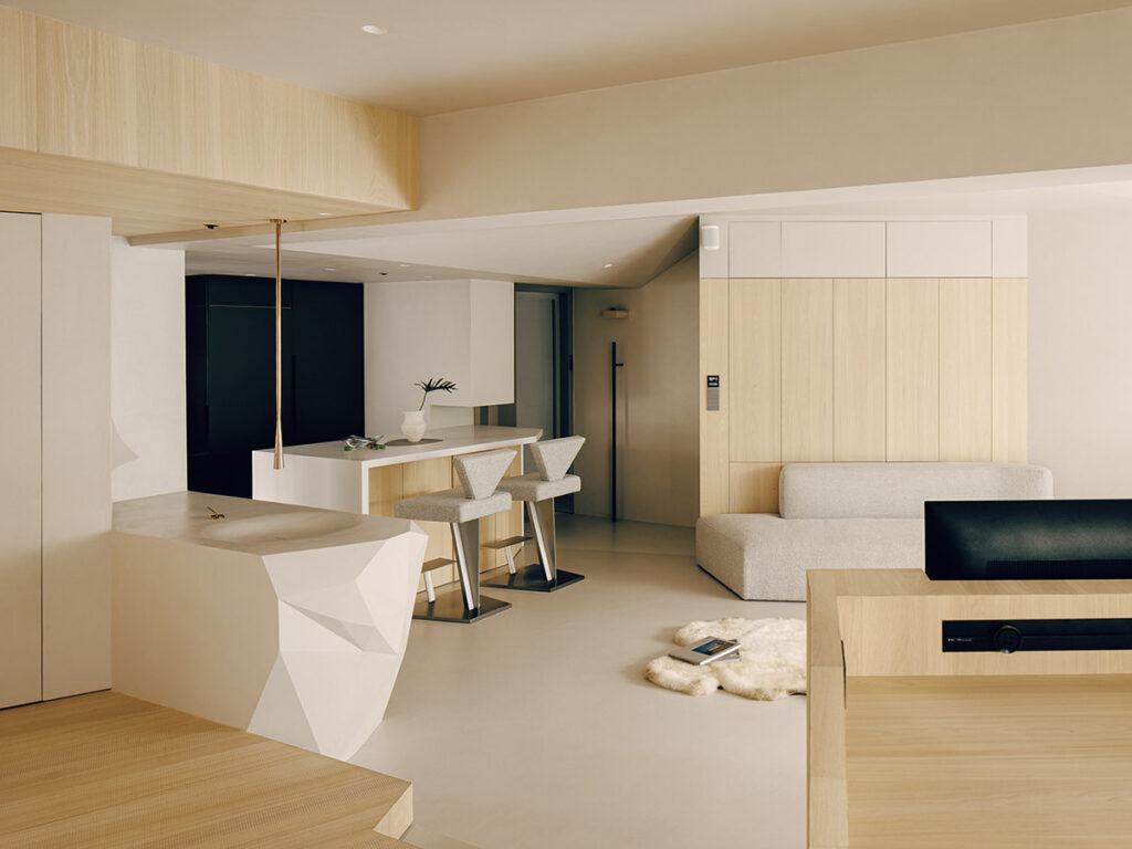 Sleek Angles, Soothing Textures: A Geometric Approach to Urban Home Design