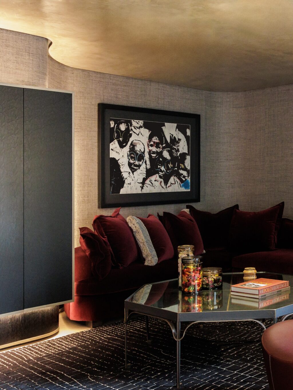 red sofa | Interior Design Ideas