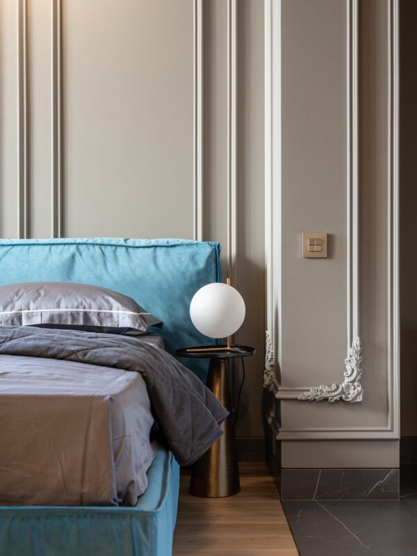 accent bulb on gold sidetable | Interior Design IdeasInterior Design Ideas.